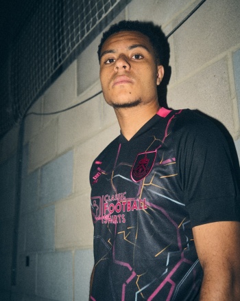 Burnley 2022-23 Umbro Third Kit - Football Shirt Culture - Latest ...