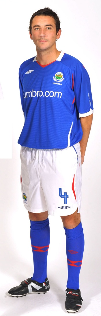 Linfield 08/09 Home Umbro football kit unveiled - Football Shirt ...