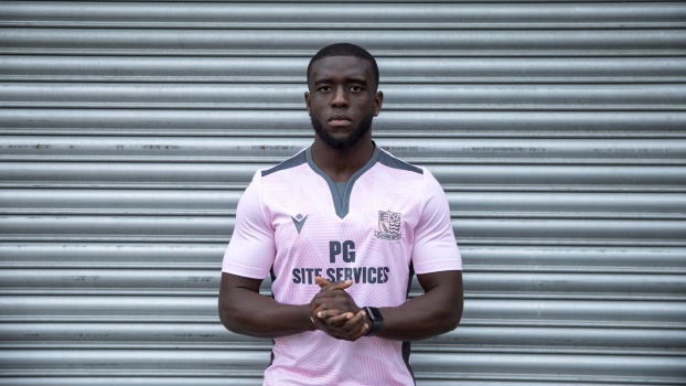 Southend United 2022-23 Macron Third Kit