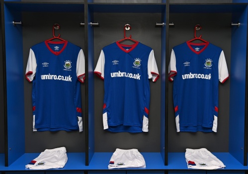 Linfield FC 2021-22 Umbro Home Kit - Football Shirt Culture - Latest ...