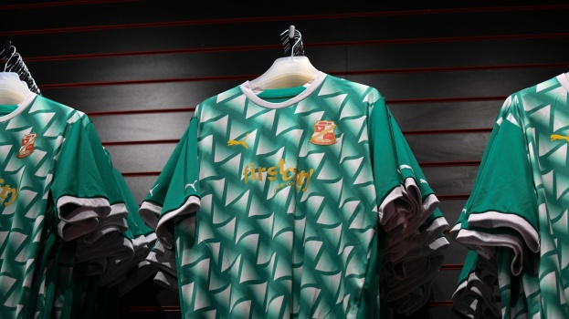 Swindon Town 2022-23 Puma Third Kit - Football Shirt Culture - Latest ...