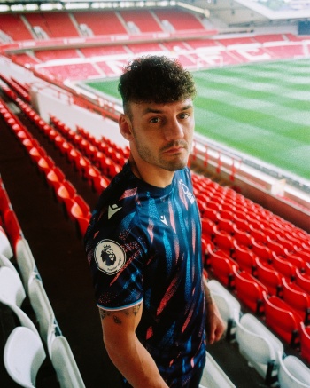Nottingham Forest 2022-23 Macron Third Kit - Football Shirt Culture ...