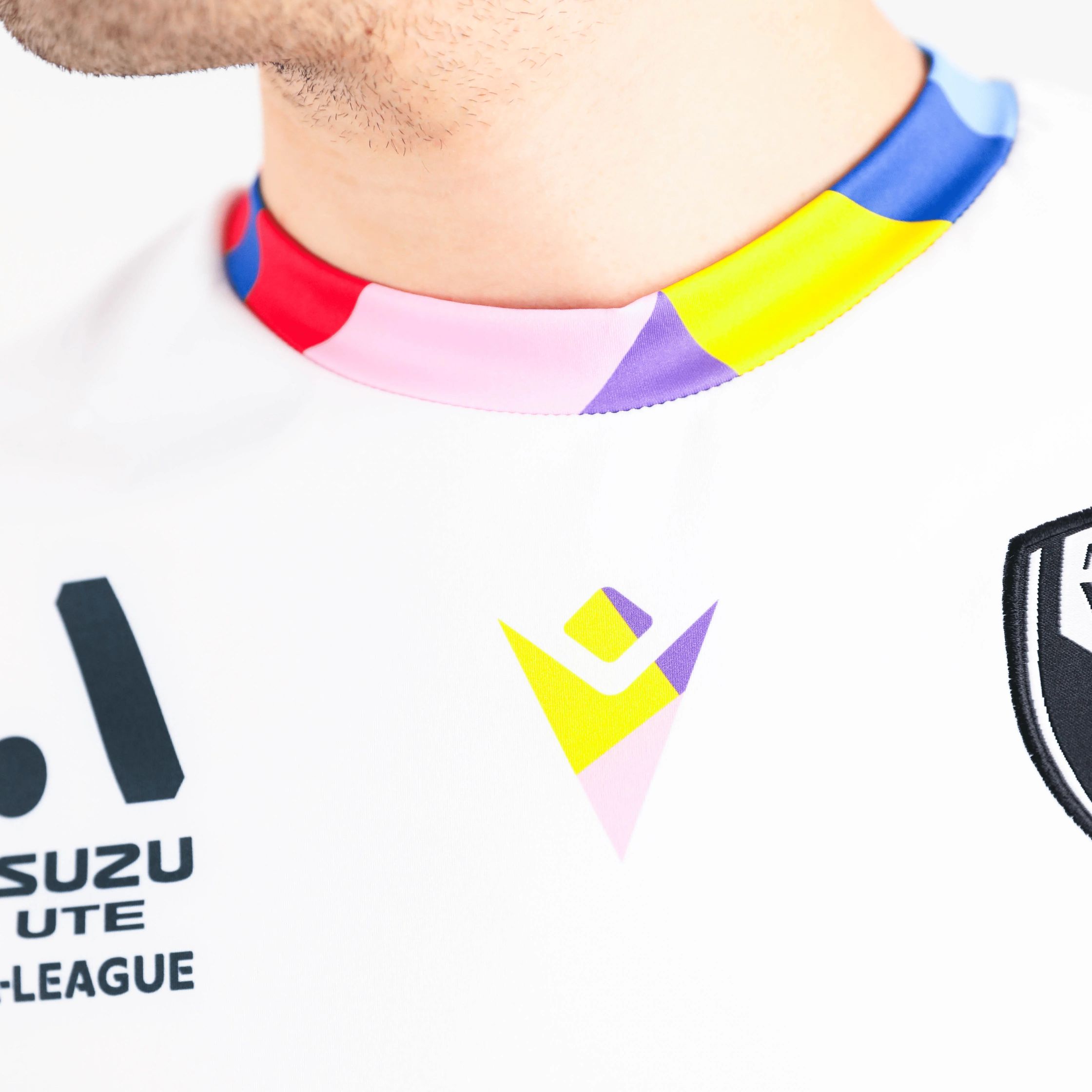 Melbourne Victory 2024 Macron Pride Cup Warm-Up Shirt