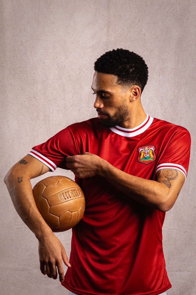 Bristol City 1974 Heritage Kit - Football Shirt Culture - Latest ...