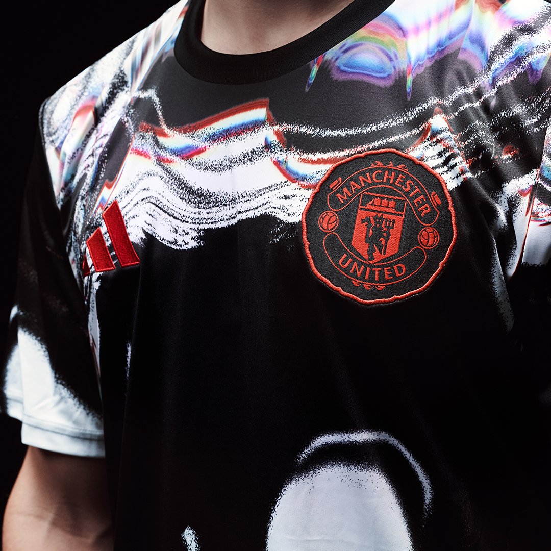 Manchester United 25/26 Jimmy Murphy Award Pre Match Jersey